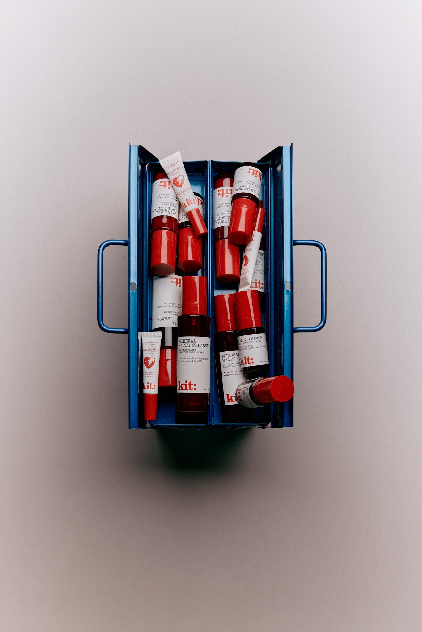 kit: | Modern formulas for all skinkind