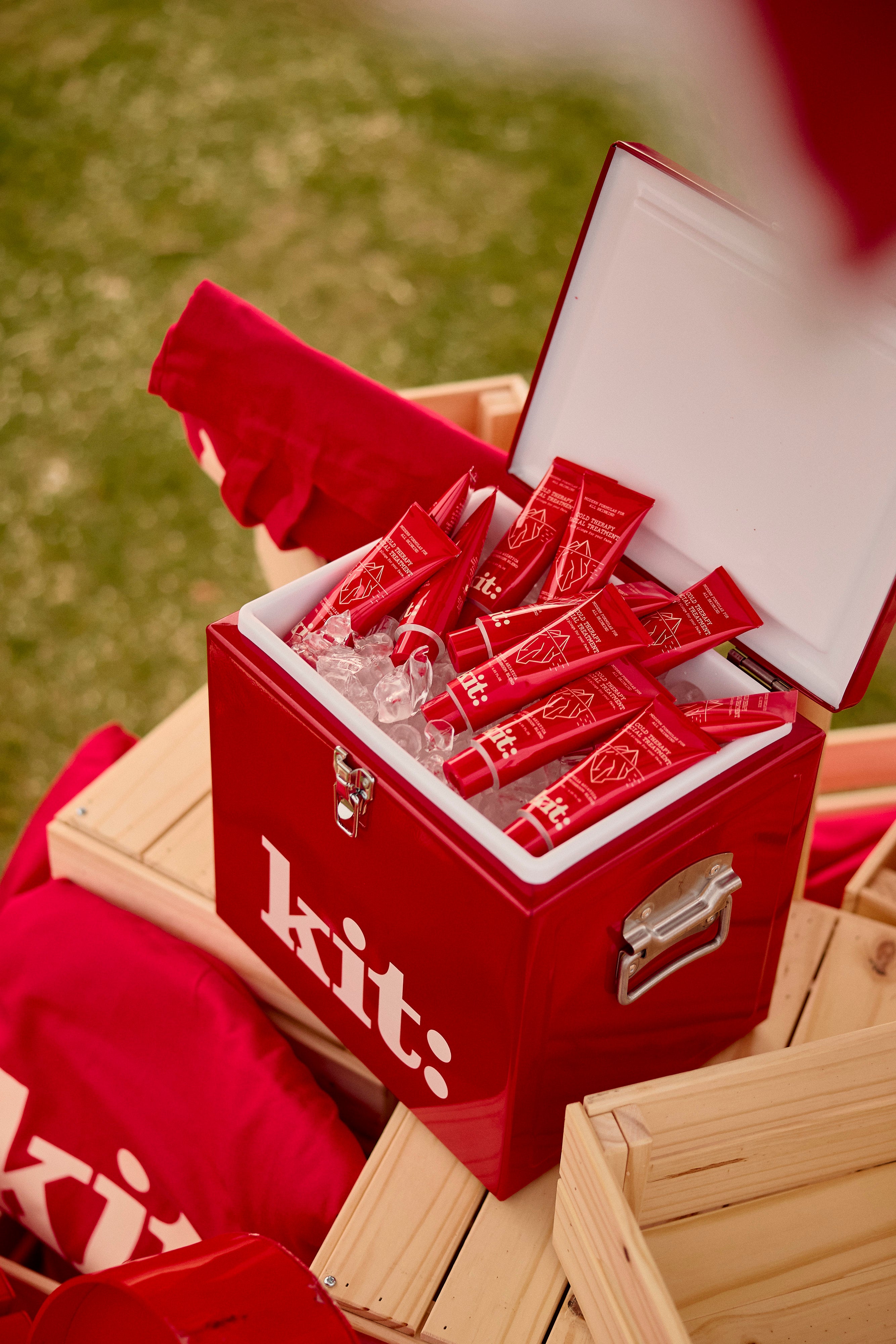 kit: | Modern formulas for all skinkind